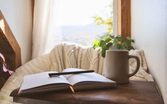 7 Journal Prompts to Overcome Procrastination and Avoidance